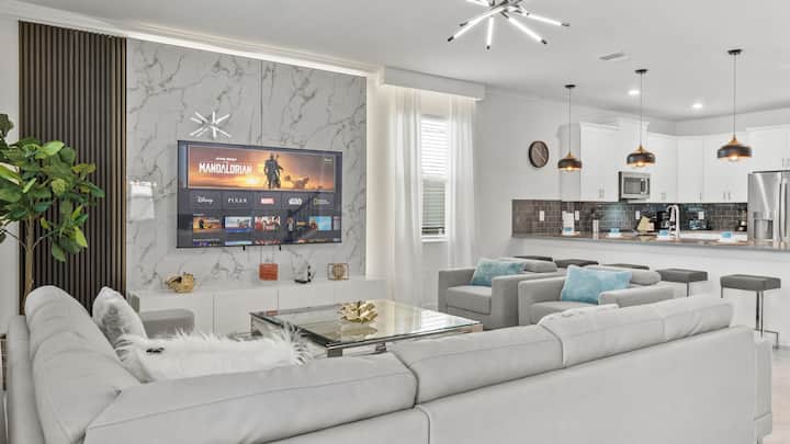 Brand New! 9bd/5ba-storey Lake Resort/lake View - Kissimmee, FL
