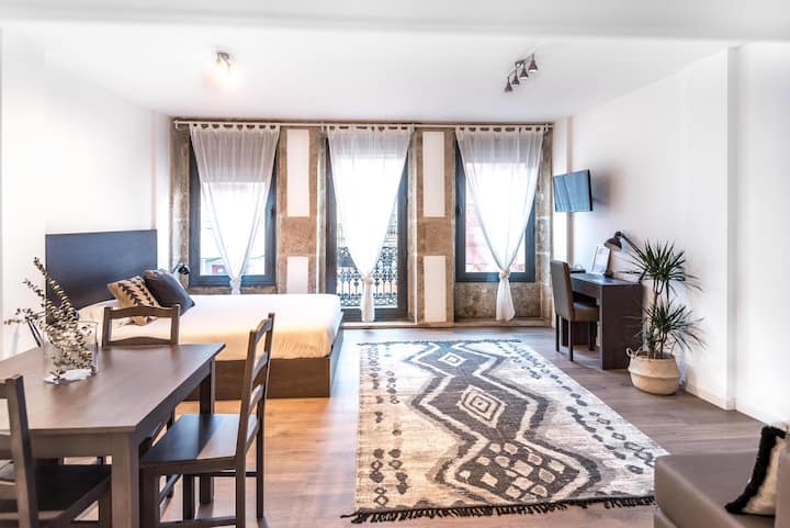 Saferent • Samasal Trindade #2 • Next To Aliados! - Oporto