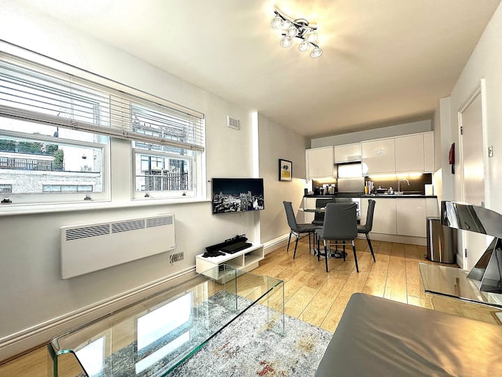 2 Bed Chiltern Street Apartment Marylebone  L - London