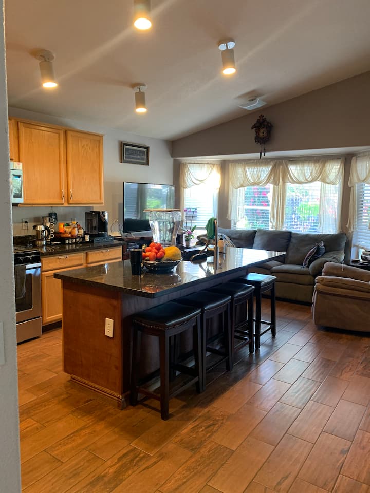 Charming House 1 In Secluded Street - Chandler, AZ