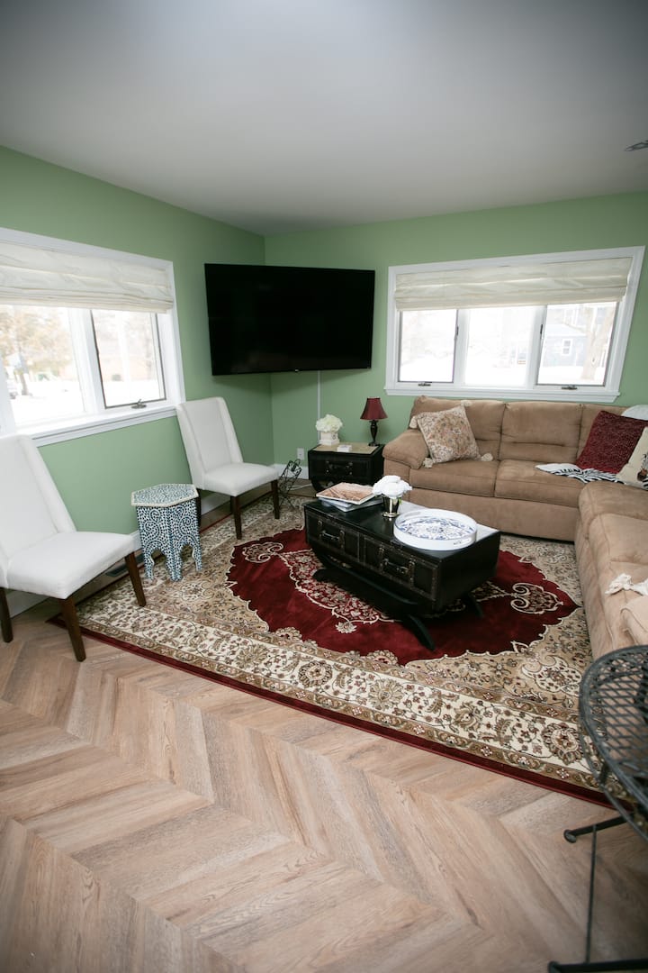 Boyne Area Lake/ski/golf Home W/sauna & Sleeps 12 - Boyne Falls, MI