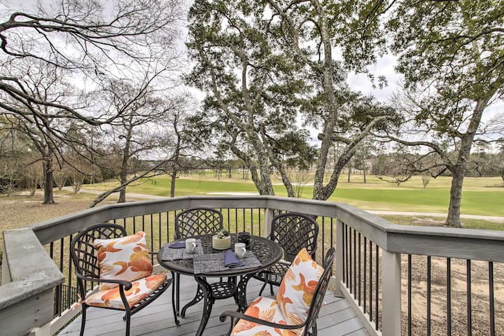 The Woodlands Oaks Cottage - The Woodlands, TX