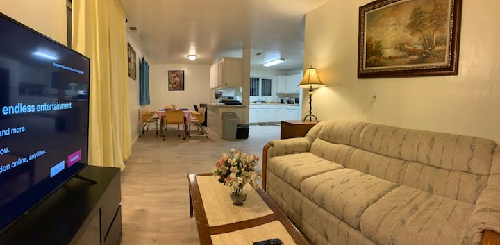 V3 Cozy Private Bedroom - Fresno, CA