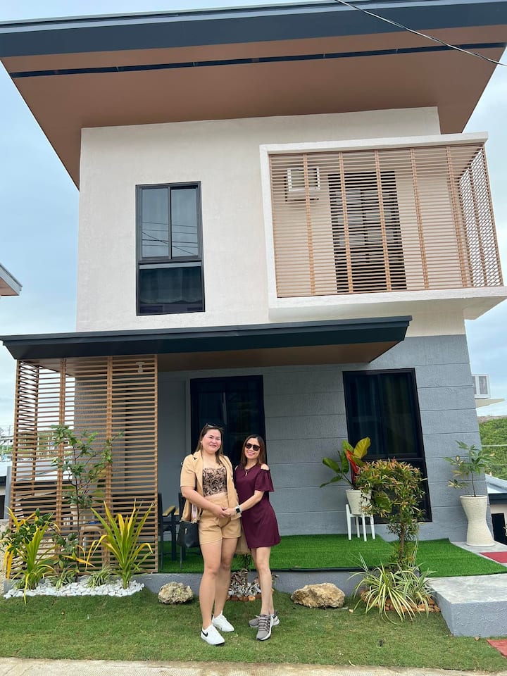 Beautiful 4 Bedroom Home In Compostela Cebu - Compostela