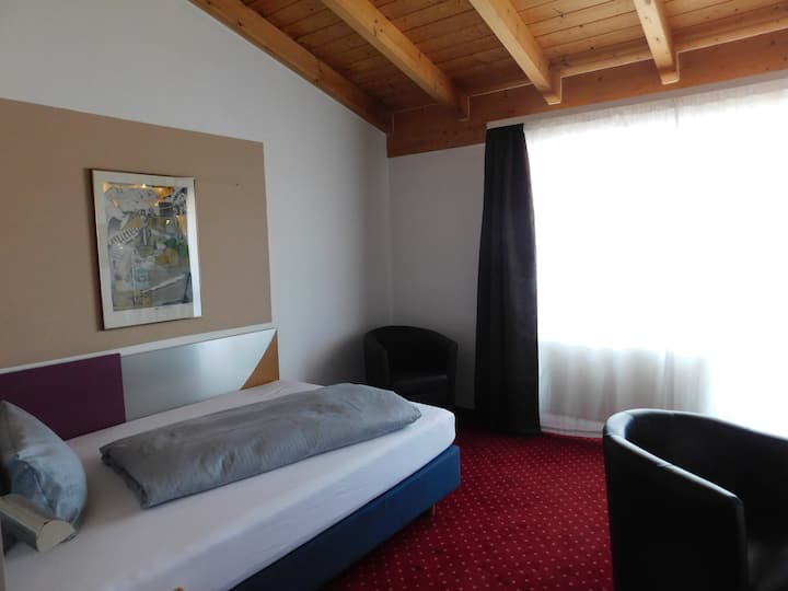 Einzelzimmer Im Hotel Konradp - Holzkirchen