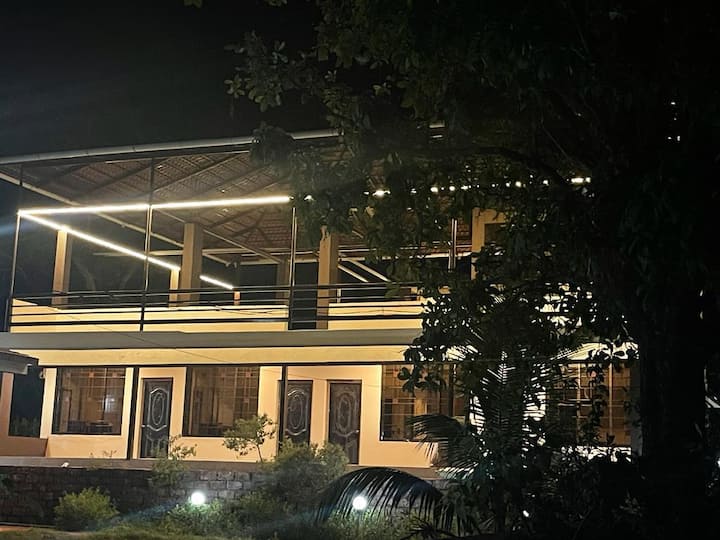 Sea Breeze Villa Malvan - Malvan