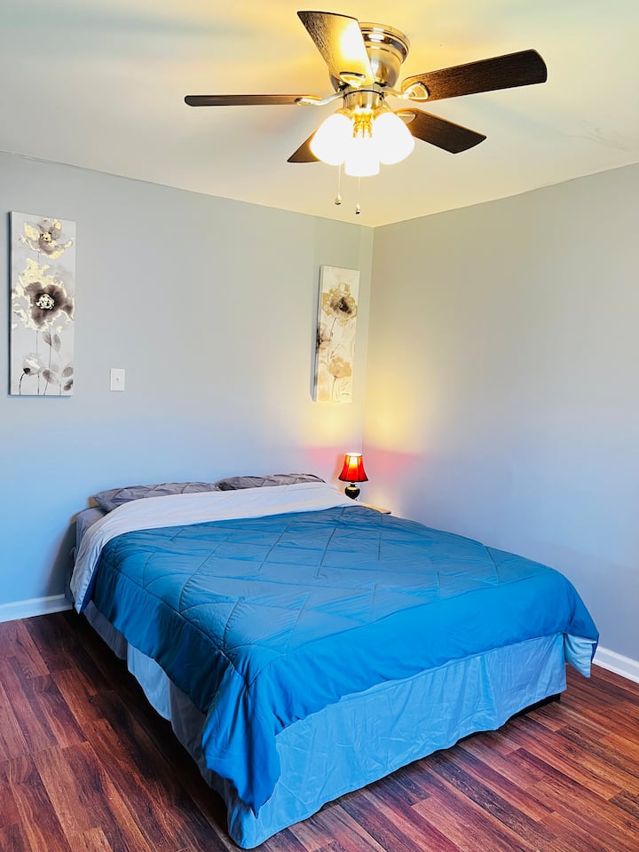 Private Room In Heart Of Belmont - Belmont, NC