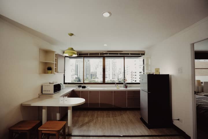 81sqms/sukhumvit/pool/gym/selfcheckin/bts/kitchen - バンコク