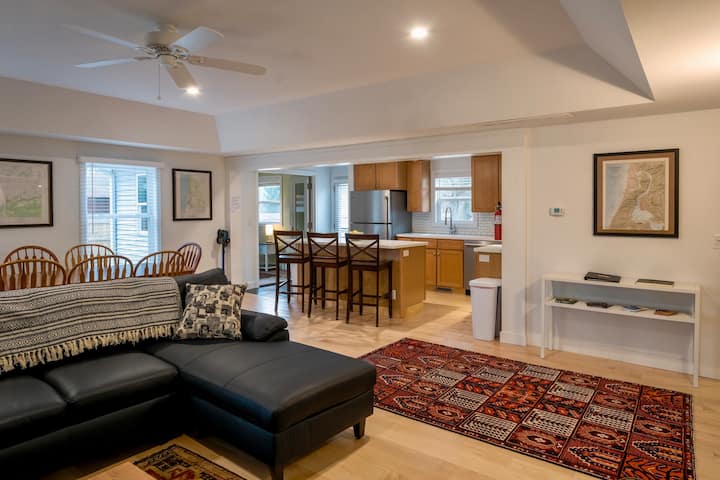 4 Br House, Trails Access, Parks, 5 Min To Town. - Fennville, MI