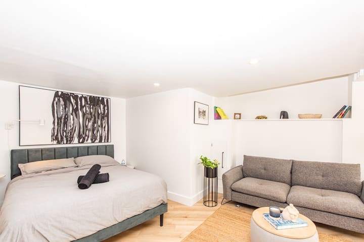 Apartment In The Heart Of  Downtown Moncton - Moncton