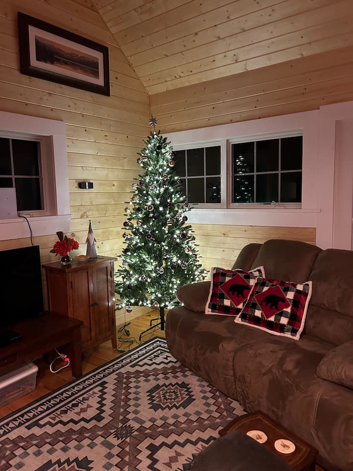 Honeymoon Cabin - Wyoming