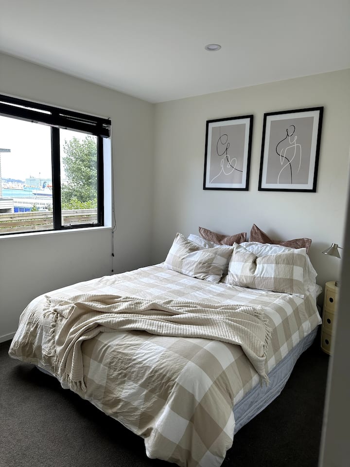 Central Modern Guest Suite - Wellington