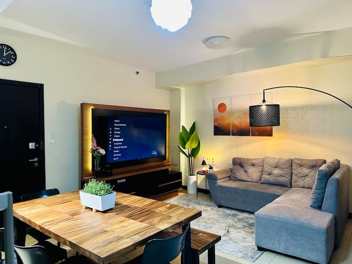 2br In Makati And Kids Swim Free! - Makati