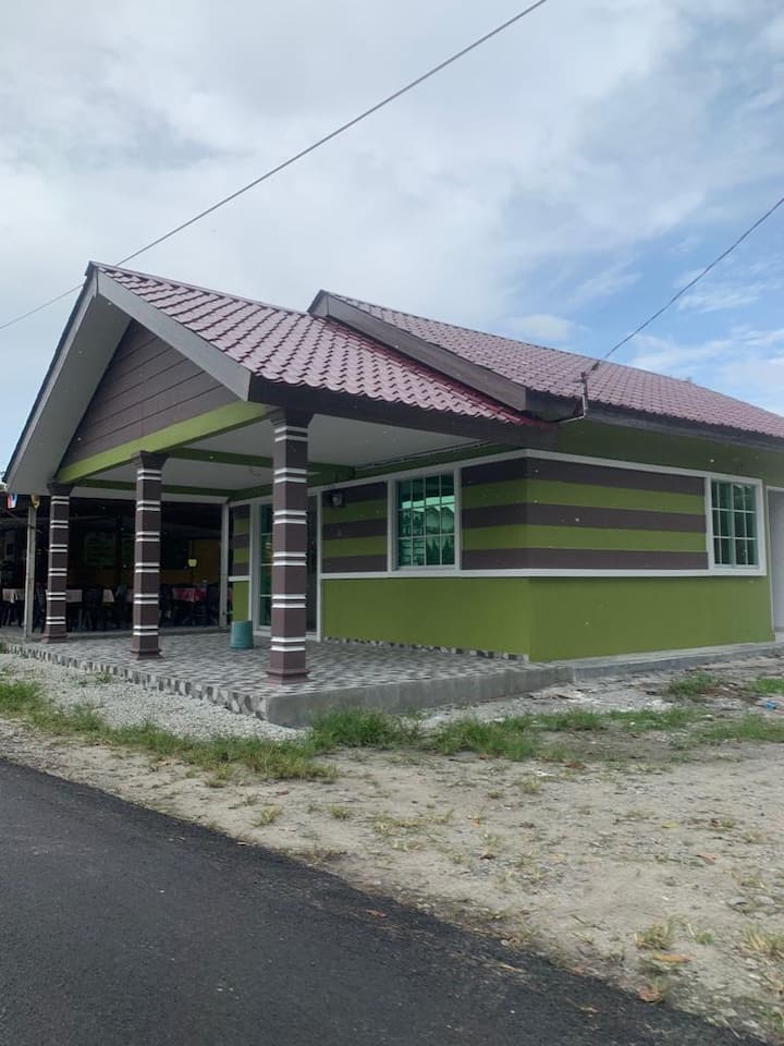Homestay Cik Alia - Pantai Remis