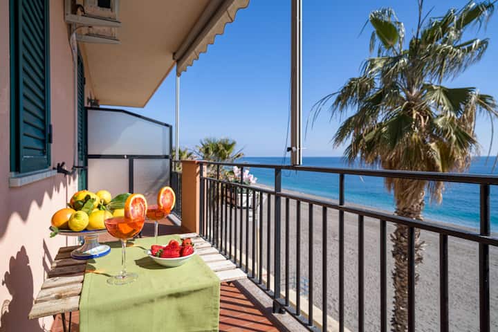 Loft Balcone Sul Mare - Letojanni