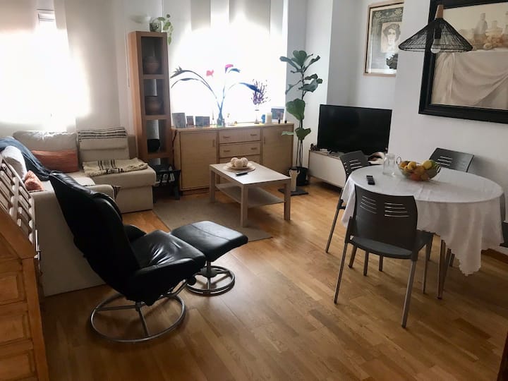 Agradable Espacio En Barcelona. - La Floresta