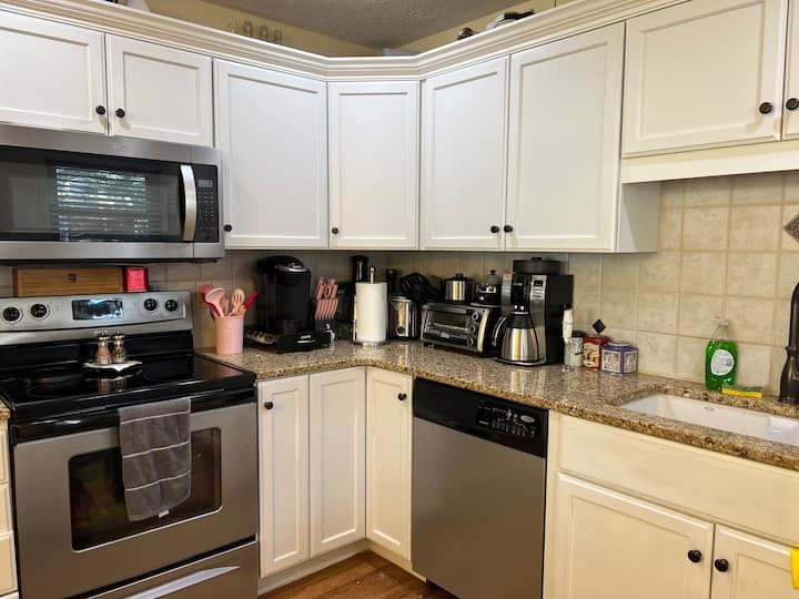 Modern Retreat - Hendersonville, NC