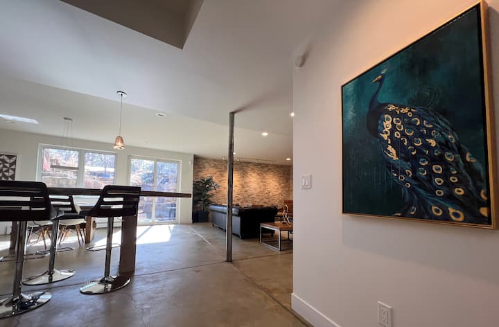 Modern Boulder County Escape - Lyons, CO