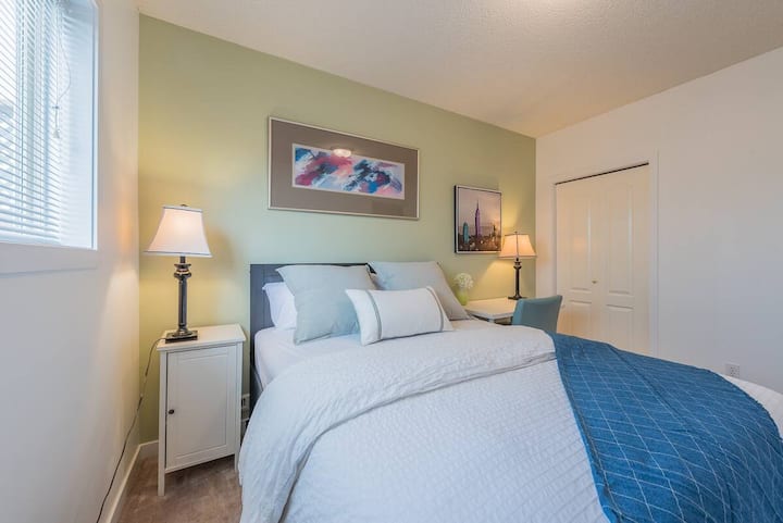 Private & Cozy Suite Minutes From Yyc Airport - 캘거리