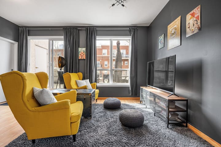 2 Story Apartment With Patio | Popular Location - Edmonton, Canada