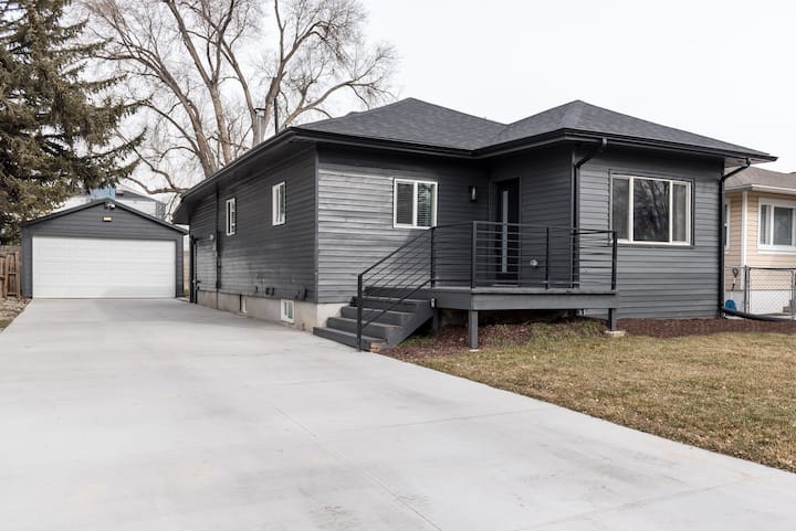 Upscale Getaway - Central Location /2 Car Garage - Salt Lake City, UT