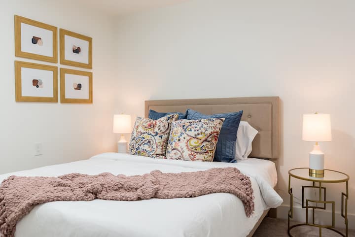 The Cozy Den / Beautiful Basement Mother-in-law - Salt Lake City, UT