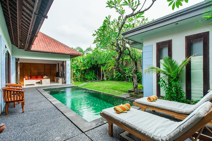 3br Tropical Villa In Central Seminyak - Bali