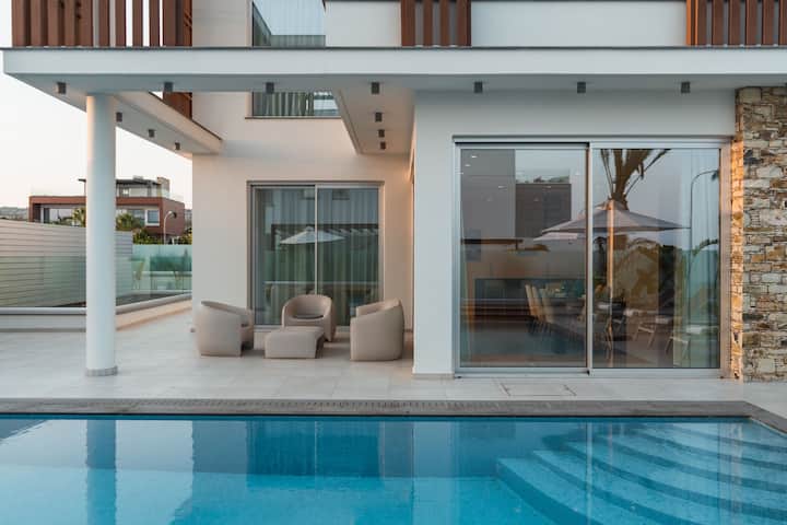Seaview Luxury Villa Fortuna 6bdr Ayia Napa - Ayia Napa