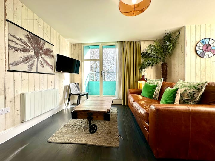 Designer Apartment  Inc. Free Parking & Fast Wifi - Poole