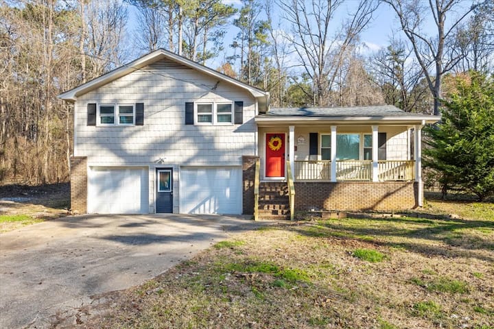 The Happy Place: 3br Home On Quiet Street - Villa Rica, GA