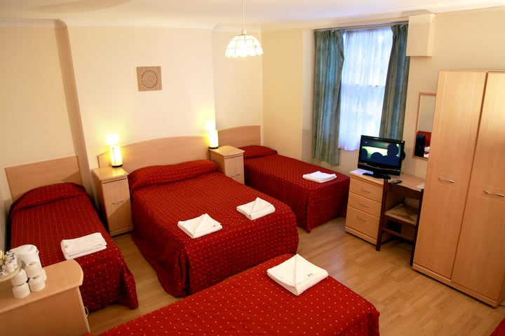 An En-suite Family Room. - London