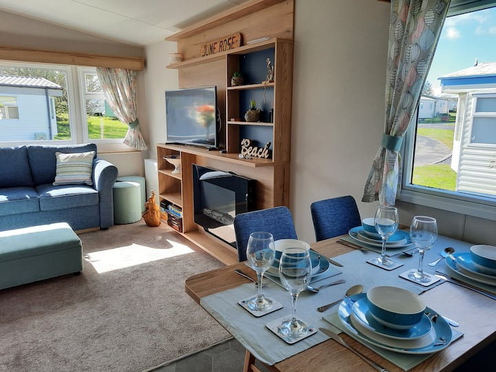 Sunny Cornwall - Saint Merryn