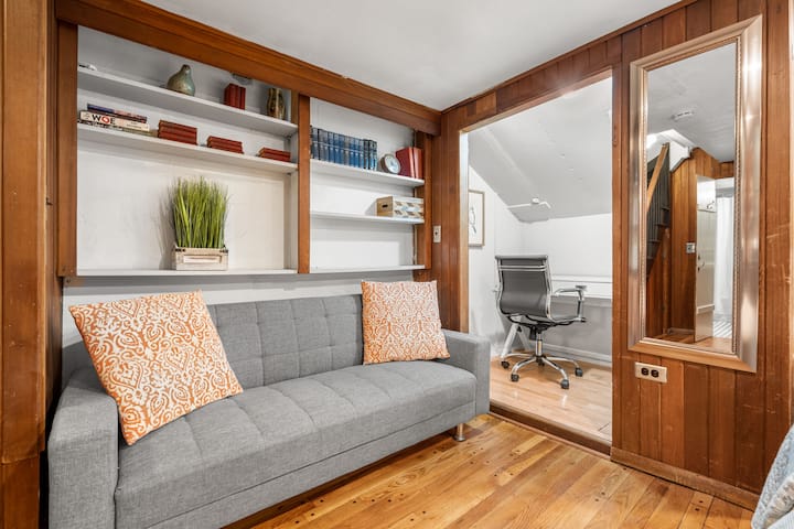 Studio In Heart Of Beacon Hill (Downtown Boston) - Boston, MA