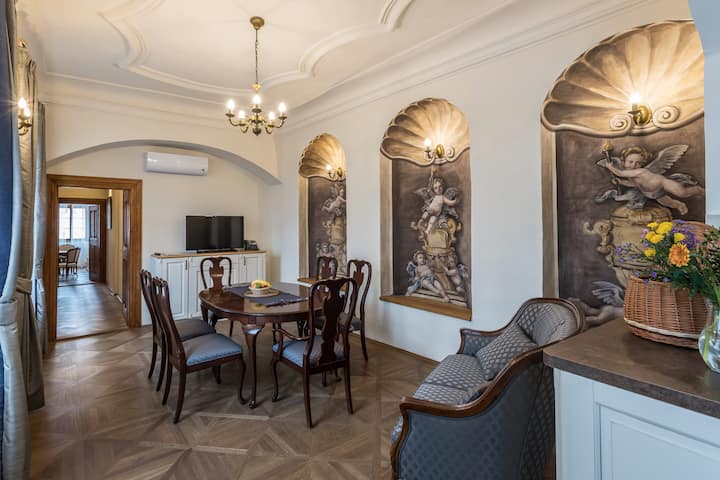 Luxury 3 Bedroom Apartment In Historical Centre - Prag