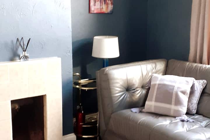 Bishopthorpe Road Apartment With Free Parking - York