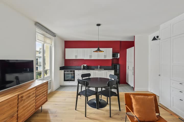 Sacré Cœur / Rue De L'armée D'orient - Paris