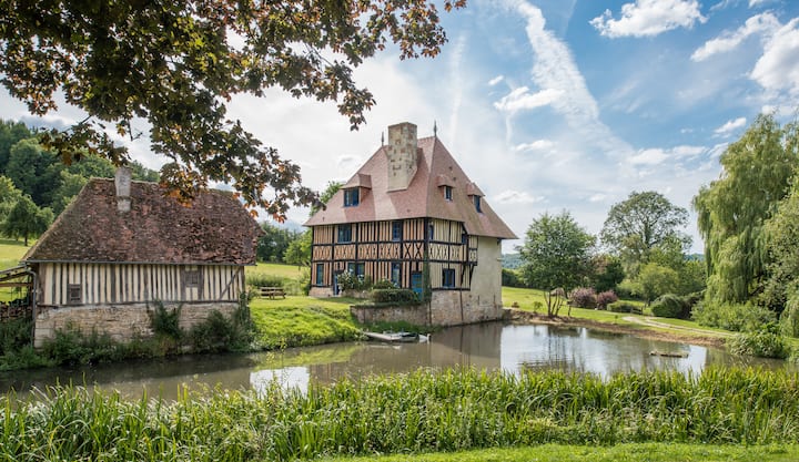 Historical Manor House (1568) In The Pays D’auge - Lisieux