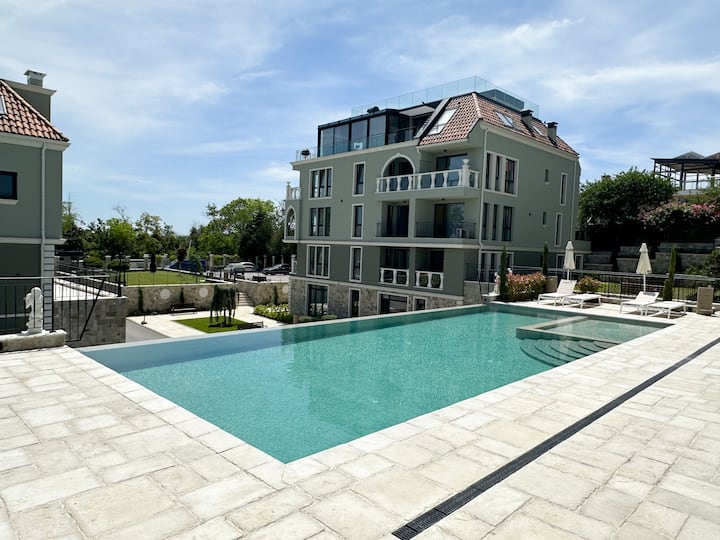 Mediterranea Complex- Luxury Apartment & Sea View - Varna