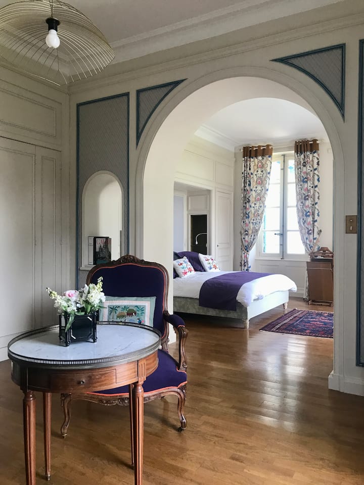 Suite Dans Un Cadre Bucolique - Redon