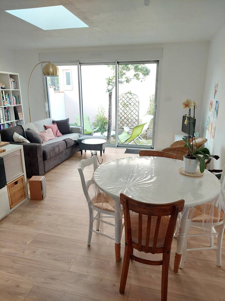 La Rochelle Maison Avec Jardinet - La Rochelle