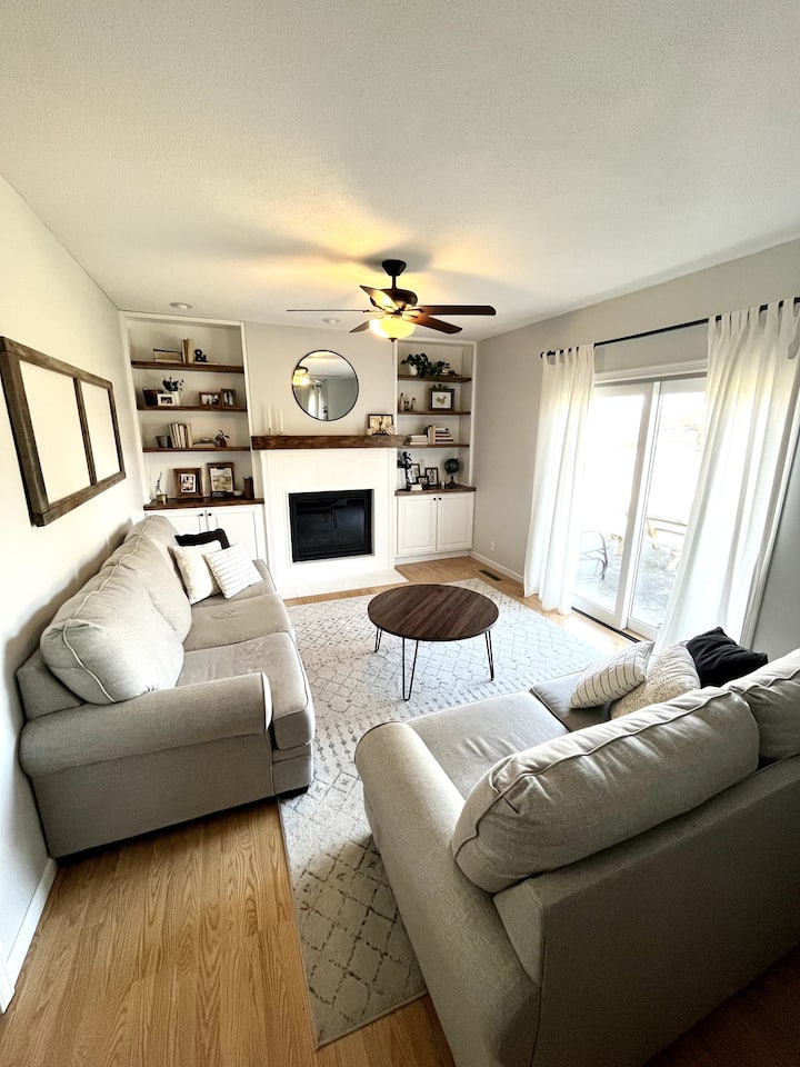 Family Home On Quiet Cul-de-sac - Close To Campus - Champaign