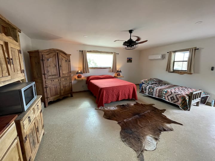 Kozy Kabin, Big Bend National Park, Terlingua Tx - Terlingua, TX