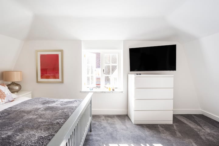 The Secret: Stylish & Spacious En-suite~ Blandford - Blandford Forum