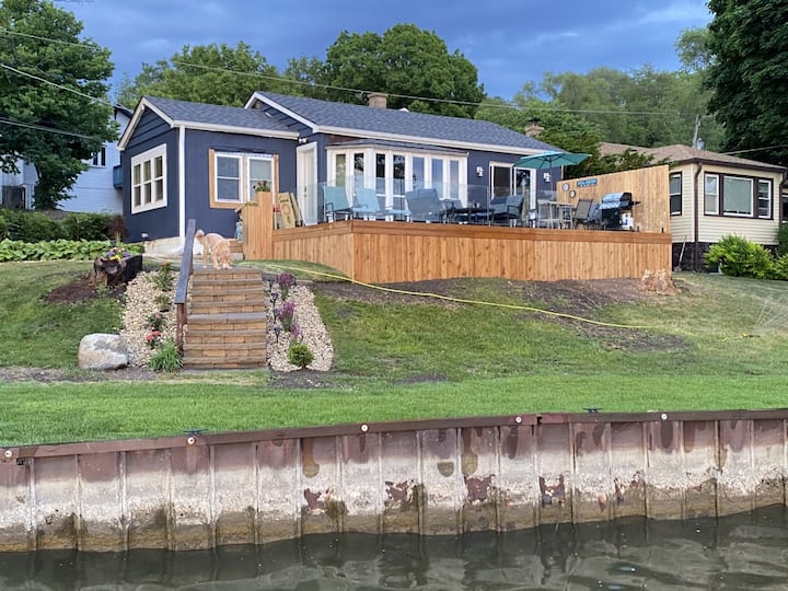 Enjoy Spectacular Views - Fox Lake, IL