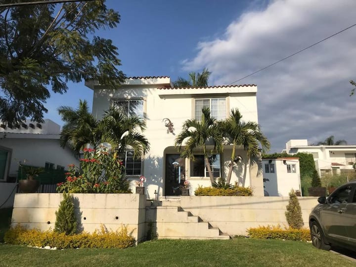 Casa En Lomas Con Alberca Privada - Morelos