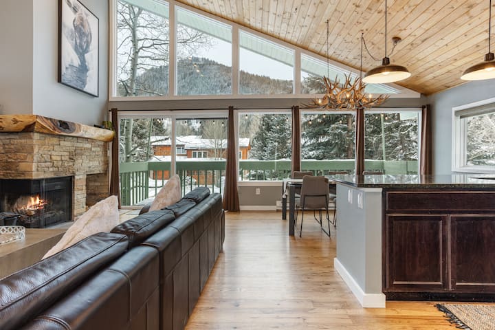 Ideally Located - Fantastic A Frame In Eaglevail! - Avon, CO