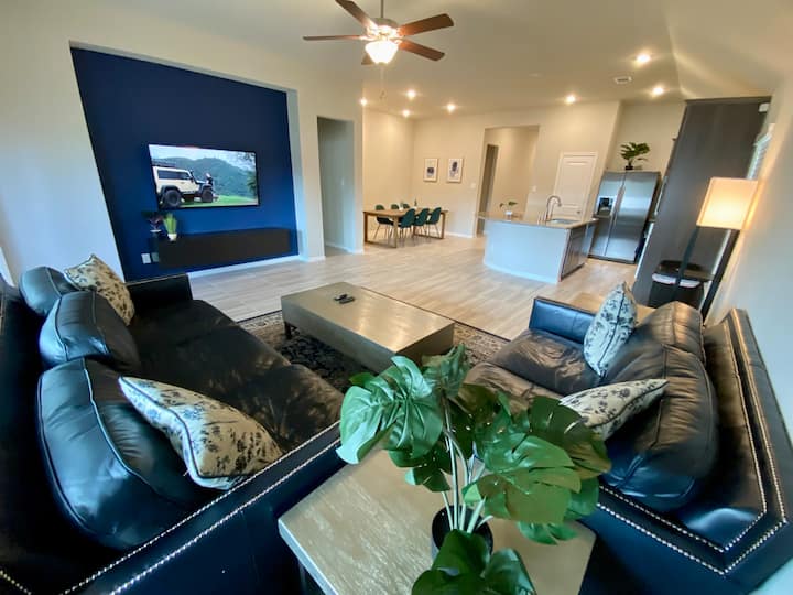4-br Getaway Ideal For Families - Richmond, TX