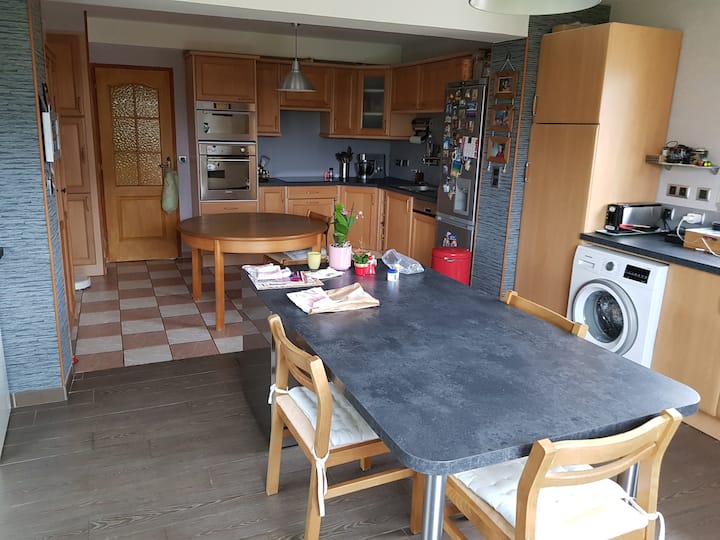 Grande Chambre Avec Salle De Bain Privée - Saint-Contest
