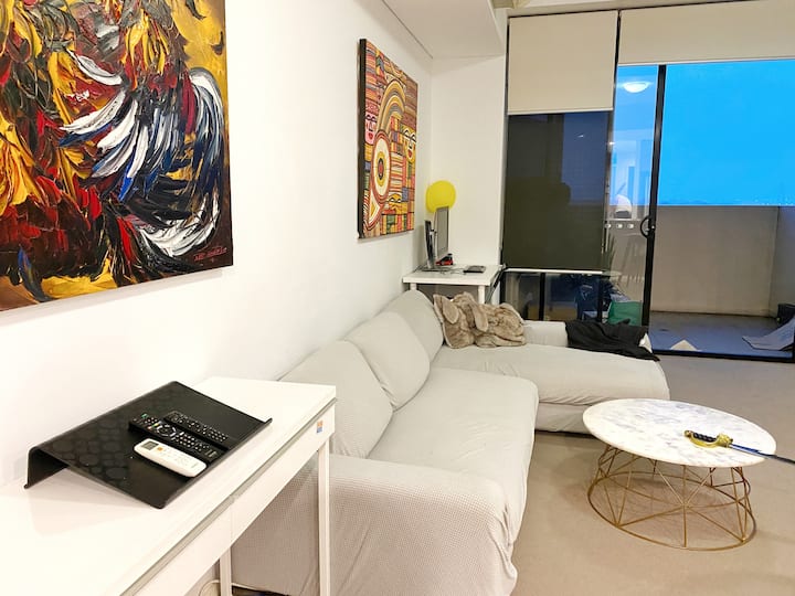 Convenience(train) & Comfort In Vibrant Inner City - Sydney
