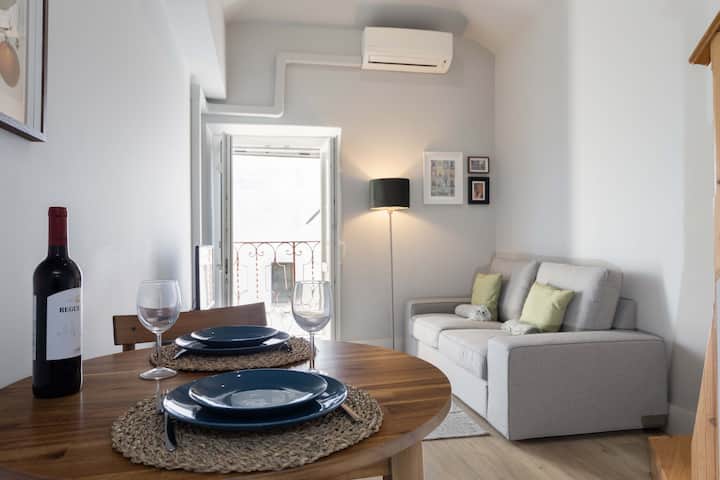 “Vintage” Madragoa Mezzanine - Lisbon